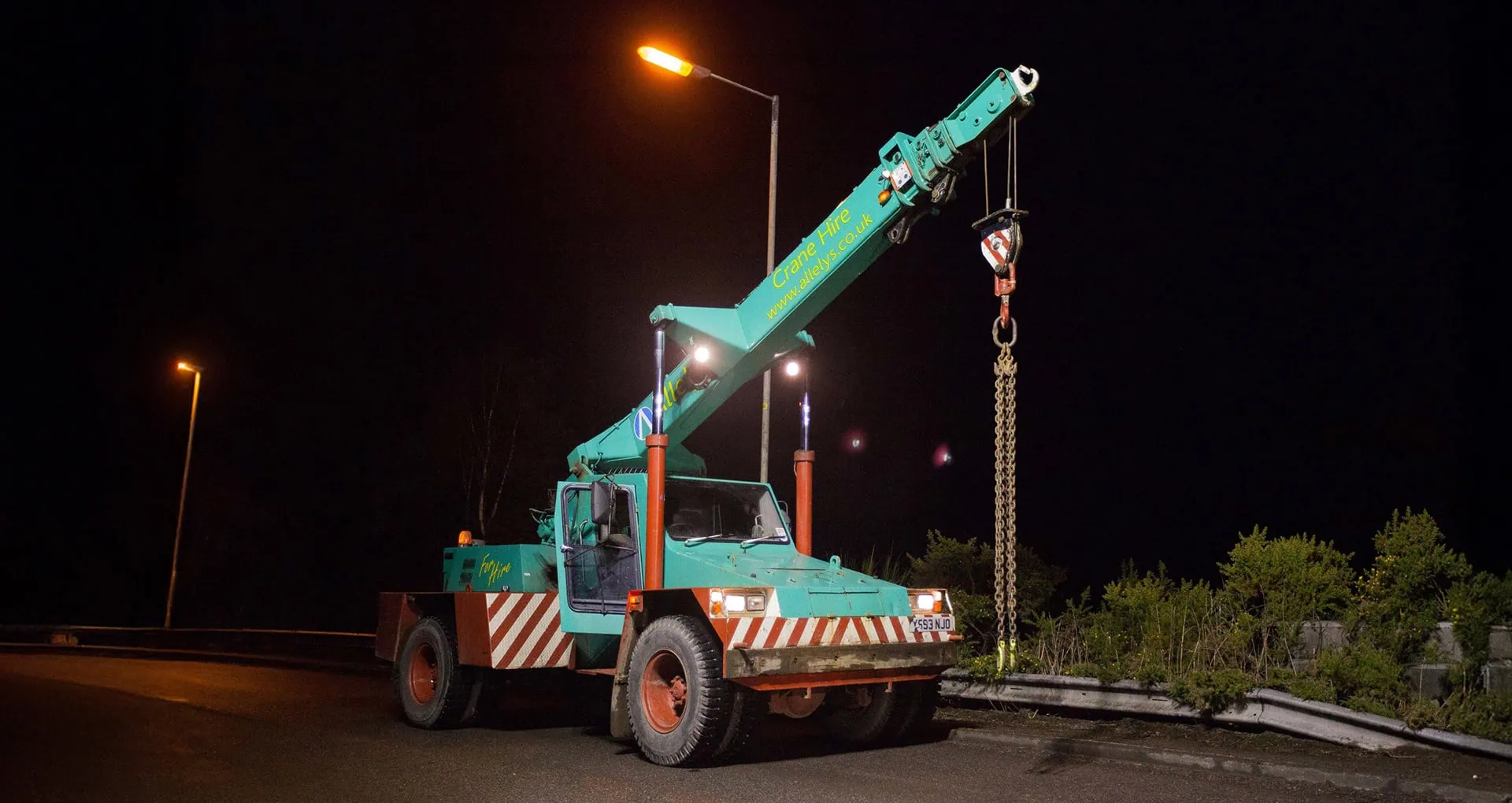 Franna Crane Hire in the Midlands | 15te Franna Cranes | Allelys